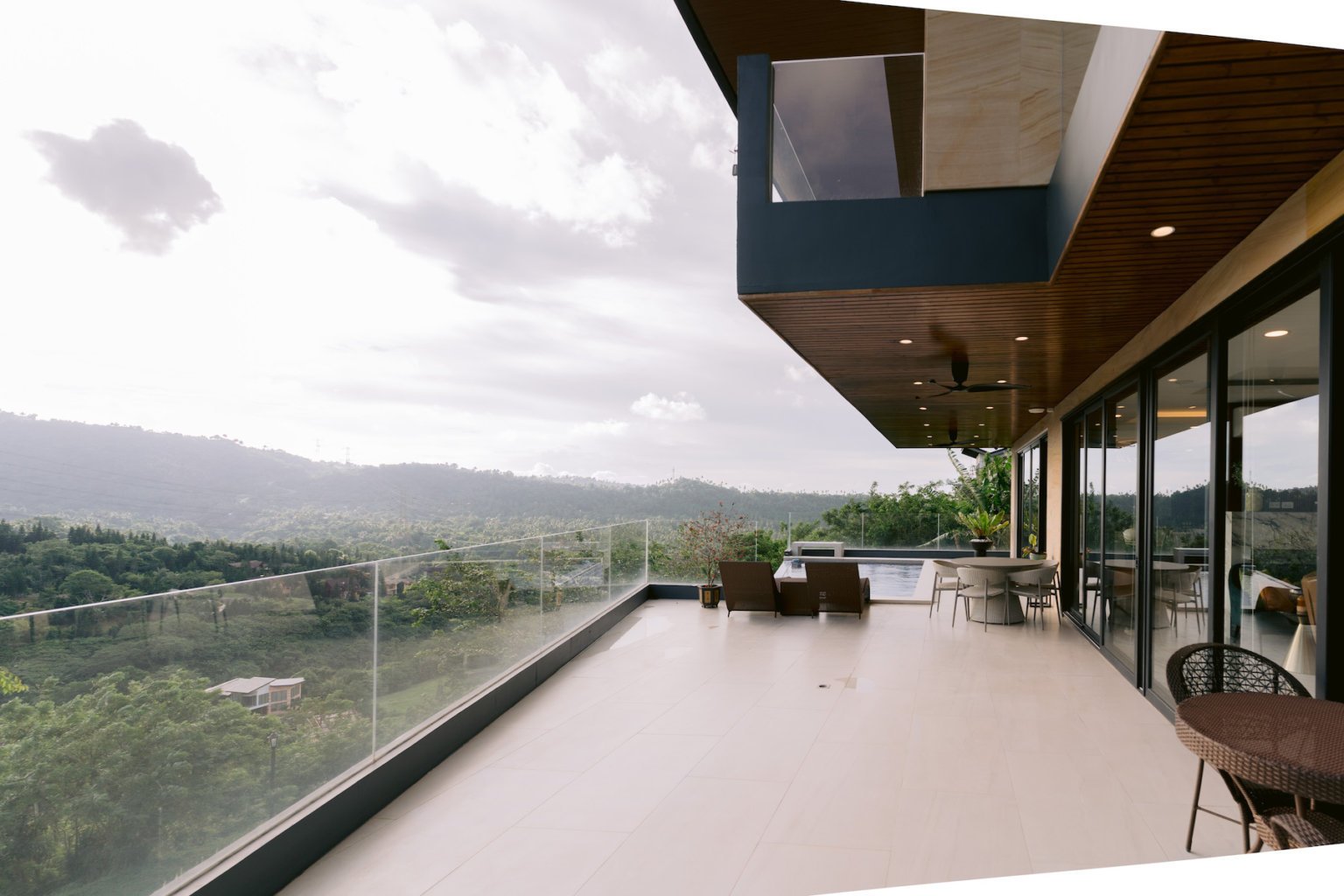BEAUTIFUL HOUSE & LOT WITH A VIEW & Infinity Pool in TAGAYTAY HIGHLANDS ...